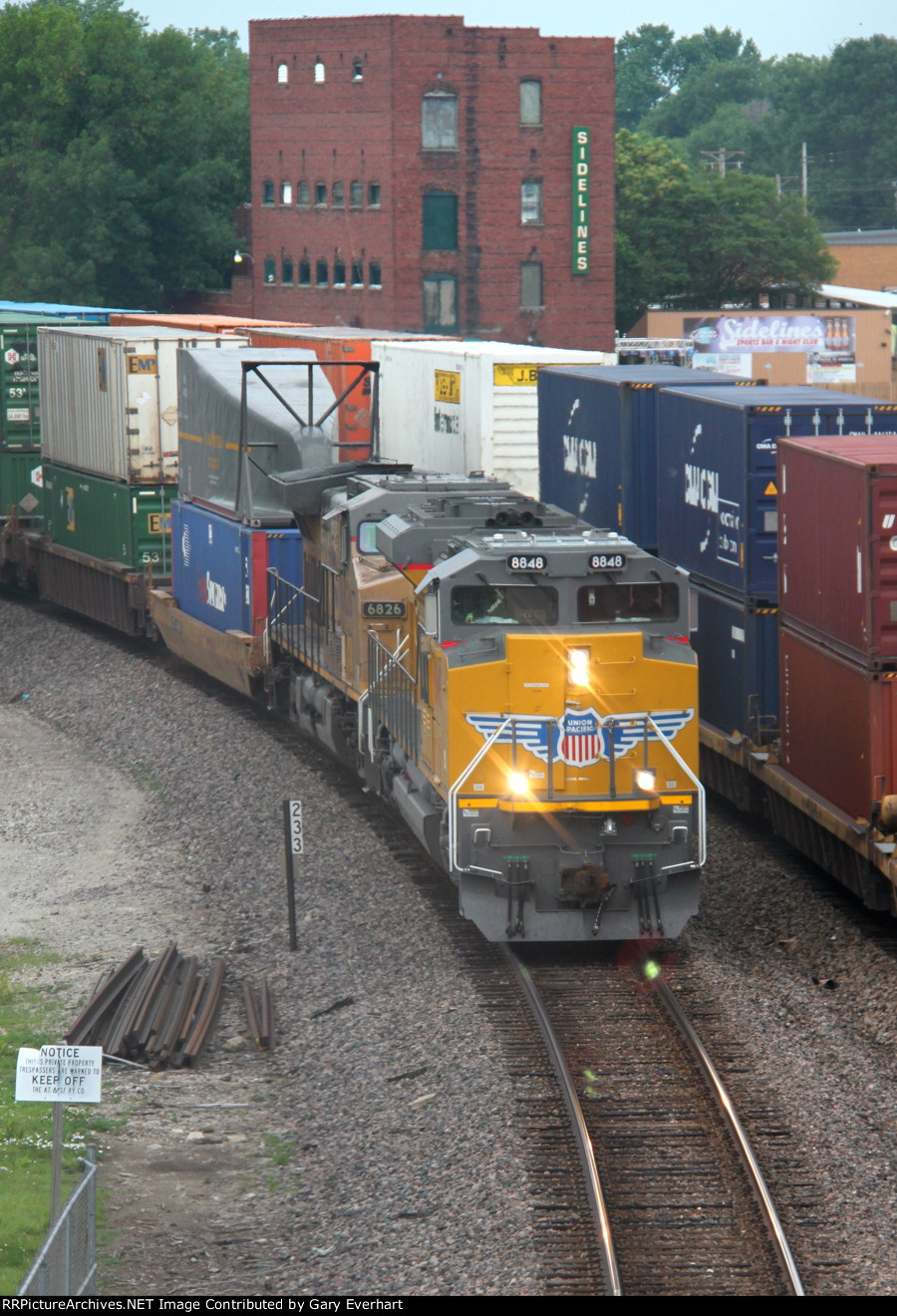 UPRU 948005 - Union Pacific "Arrowedge"